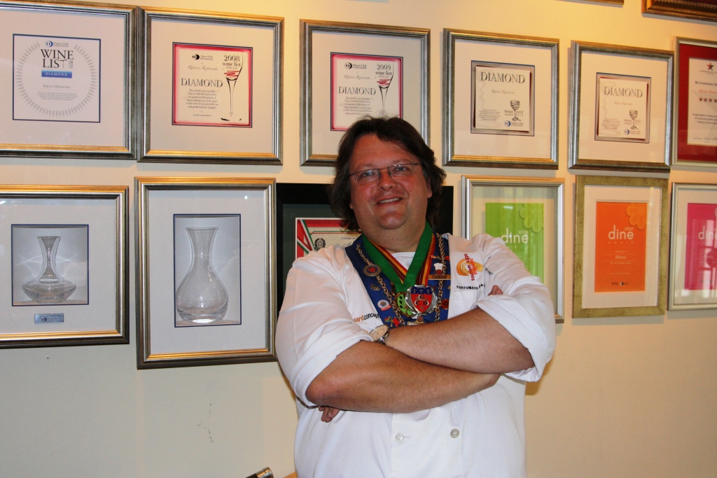 vor der Ehrenwand komprimiert - Vineblog24 – Das Wein Blog von VineShop24